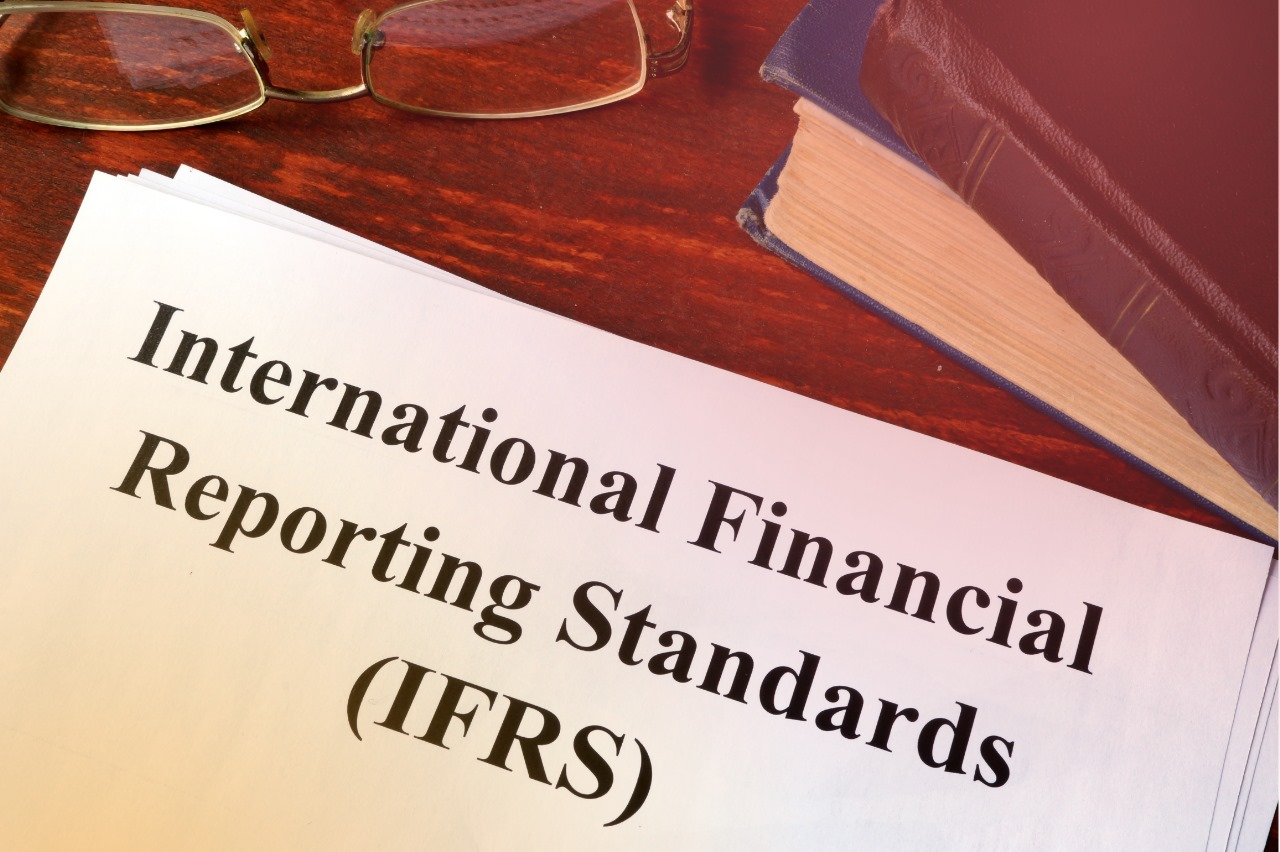 IFRS 18: Latar Belakang, Tujuan, Dan Perubahan - KJA Riana Sitawati